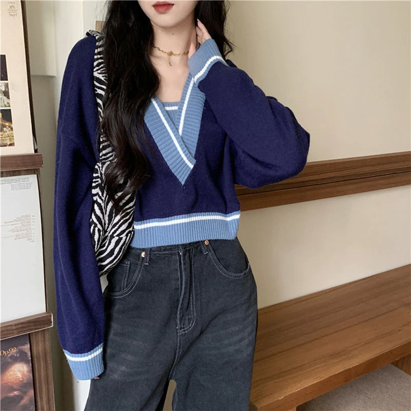 Long Sleeve V-Neck Knitted Cropped Sweater – Nada Outfit Land
