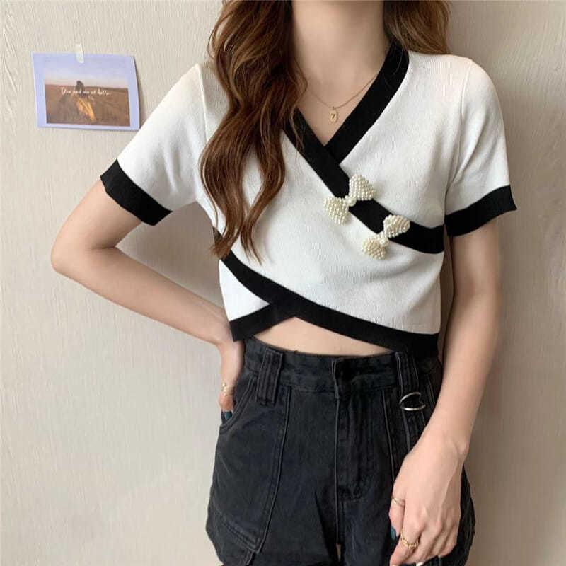 V-Neck Short Sleeve Cropped Slim Shirt – Nada Outfit Land